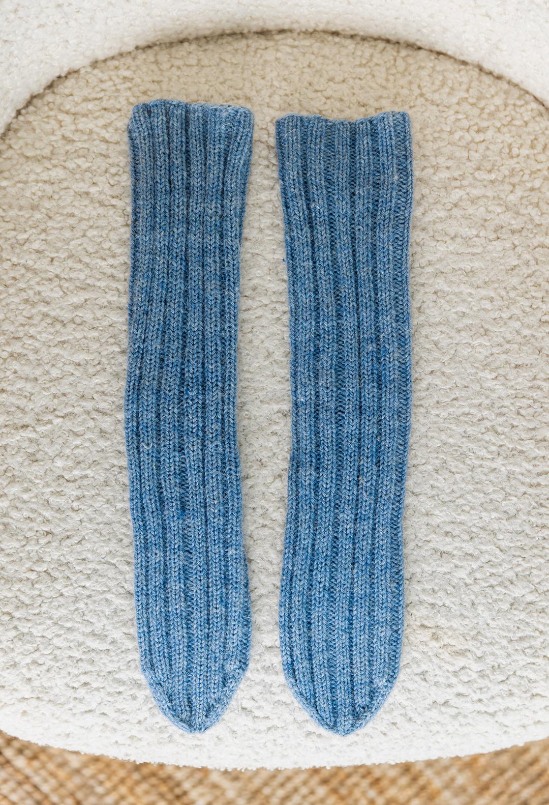 Easy tube socks knitting pattern—knit wool socks without a heel ...