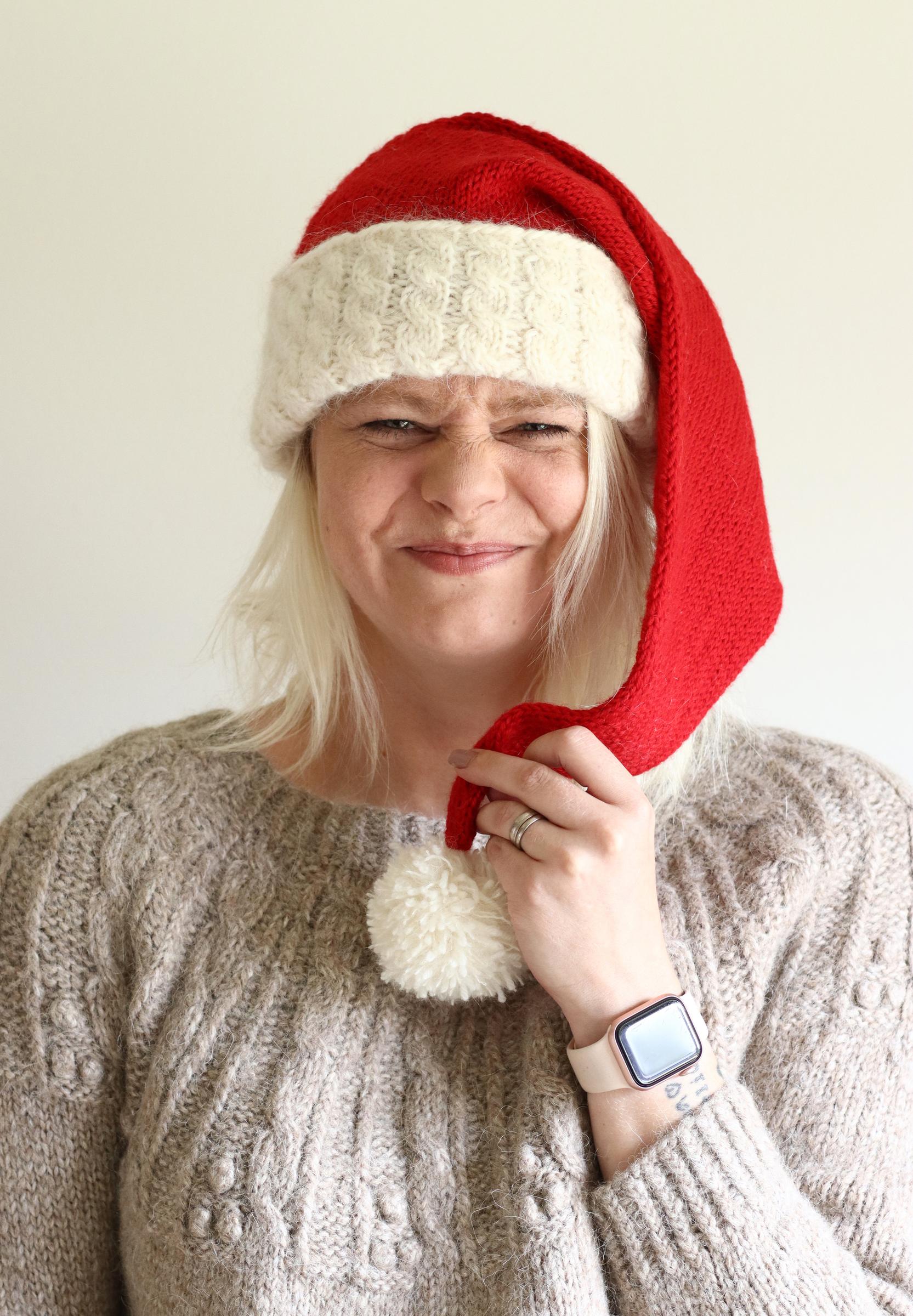 Knitted elf hat—get the pattern! | Kotona Living