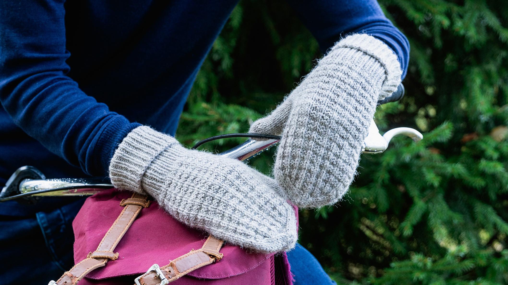 Men's waffle mittens – get the pattern! | Kotona Living