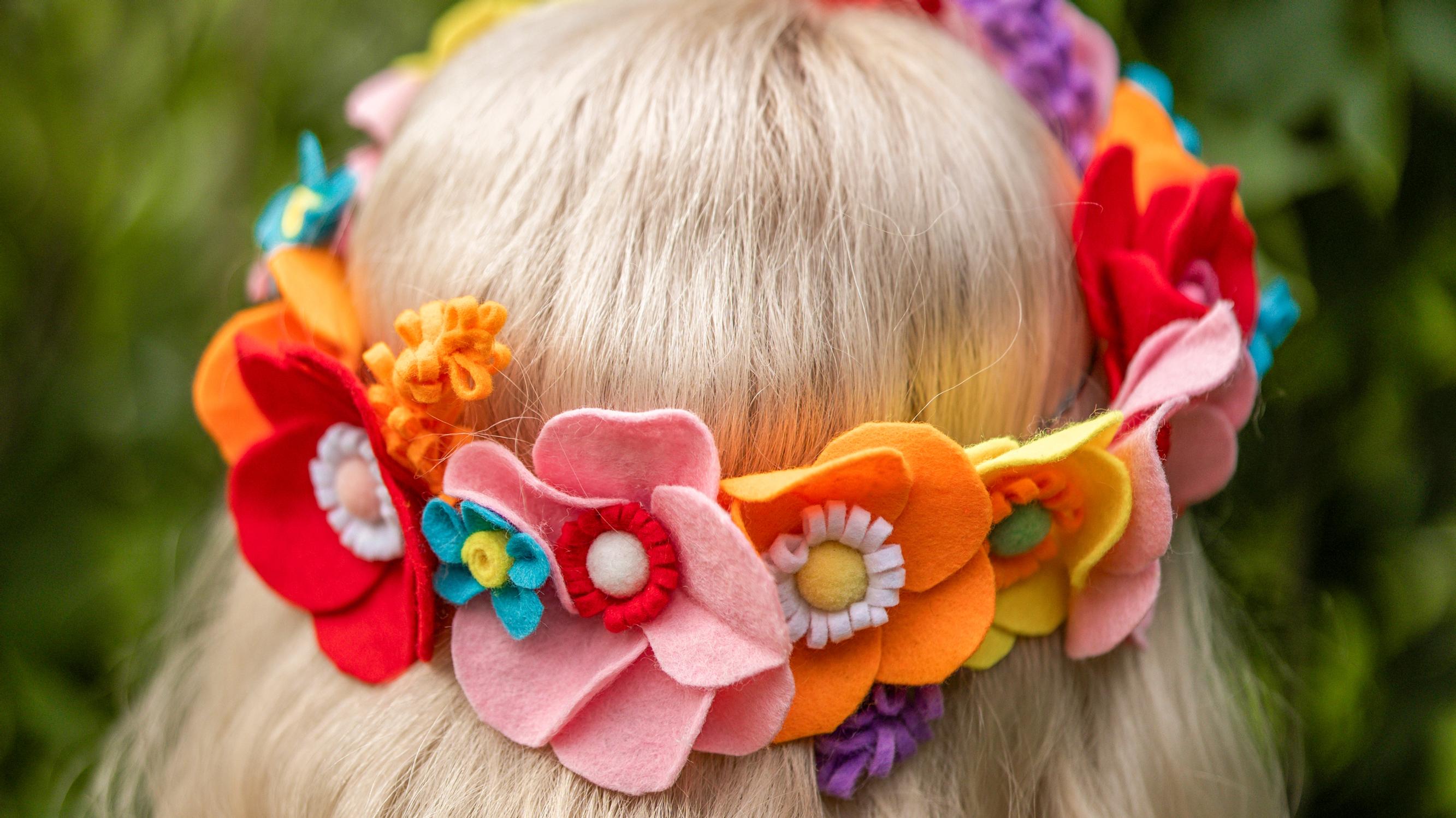 Felt flower wreath—see the instructions! | Kotona Living