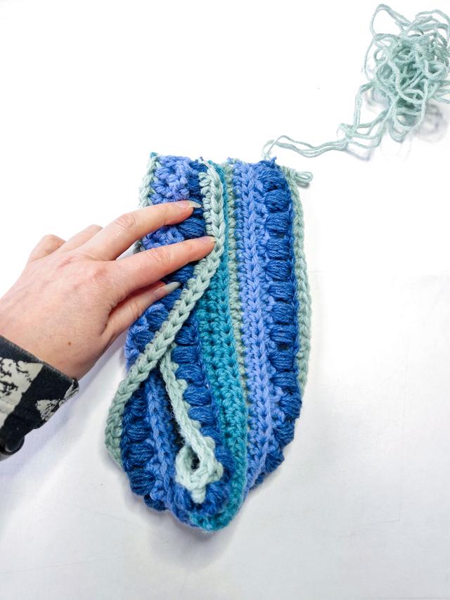 Popcorn-stitch crochet headband—free pattern | Kotona Living